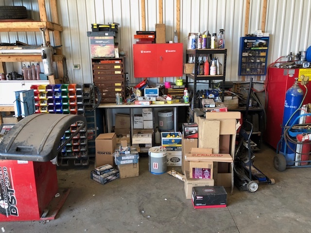 Automotive technician workbench | Metalia